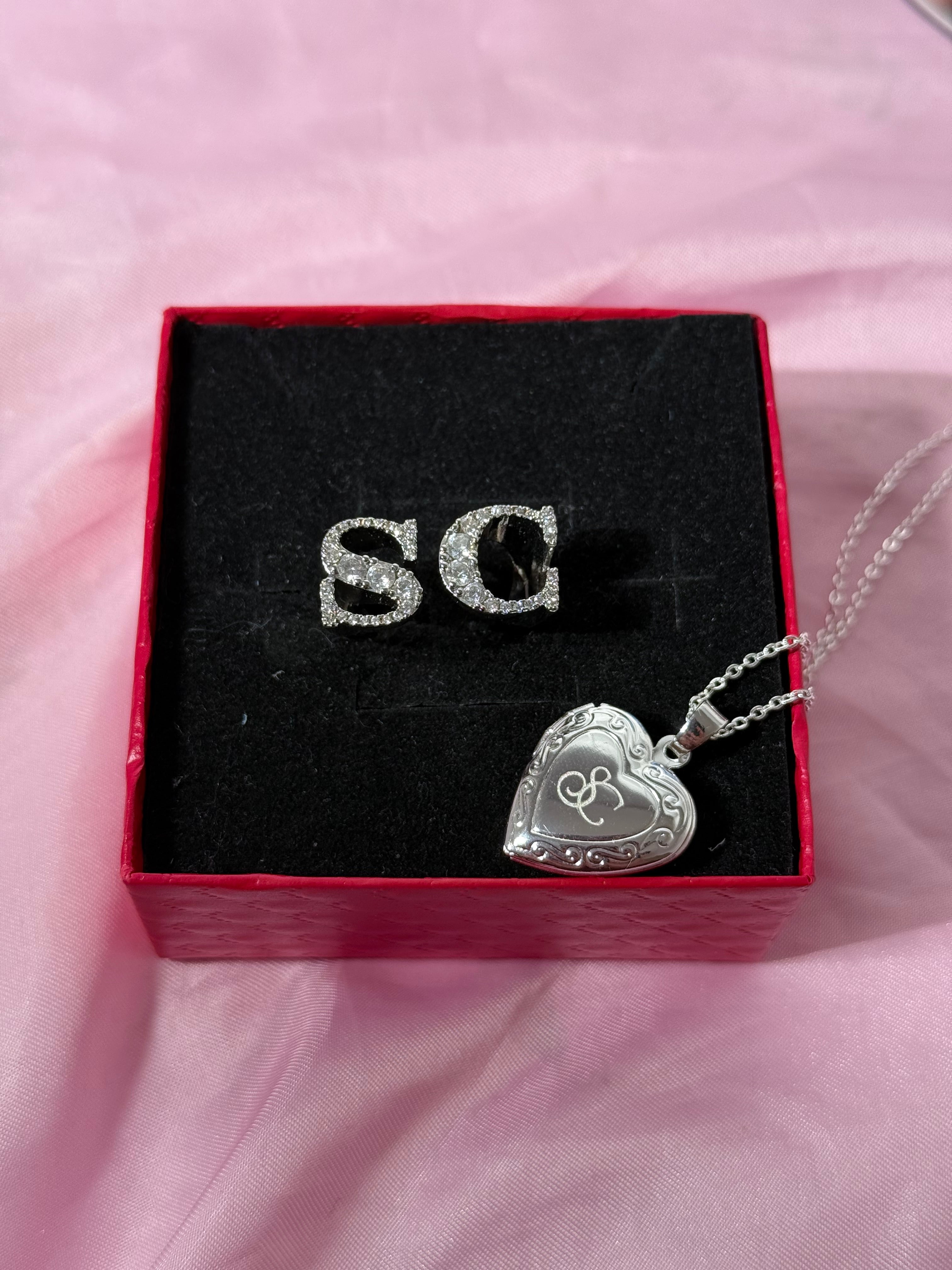 Sabrina Carpenter - Jewellery – Juno Gems